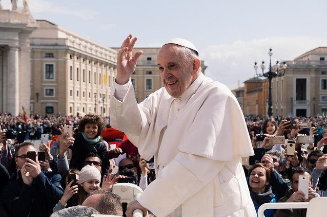 Rome :Papal Audience with Skip the Line Vatican Museums Guided Tour - The Value of This Tour: What Works Well