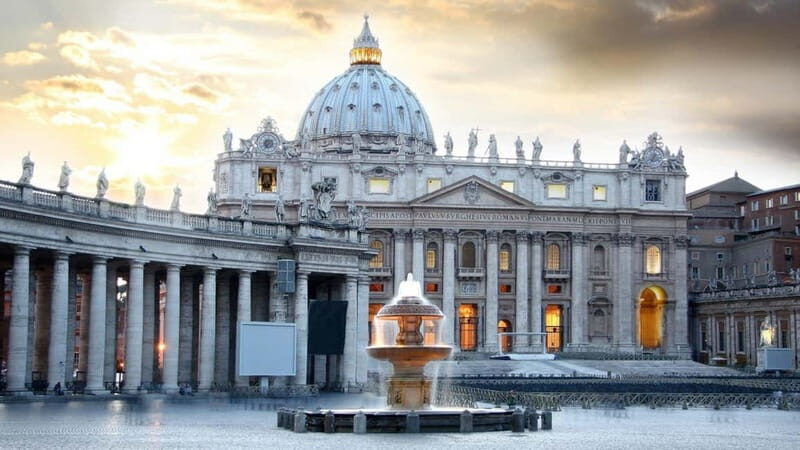 Rome: Private Tour by Chauffeur-Driven Black Mercedes - Detailed Breakdown of the Itinerary