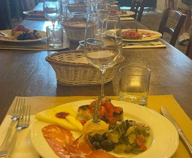 Rome: Private Wine Tour and Pasta Making Class in a Winery - What the Reviews Say