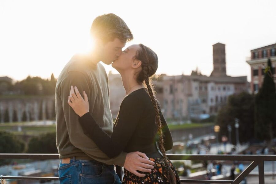 Rome: Romantic Couple Photoshoot Tour VIP - How the Tour Feels in Practice