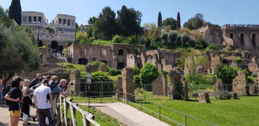 Rome: Small-Group Colosseum, Roman Forum & Palatine Hill - Detailed Breakdown of the Experience