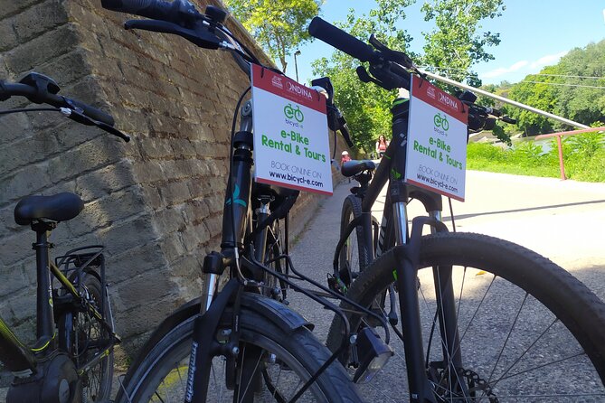 Rome Tiber cycle path: Electric & Muscle Rental Bike - Discovering Rome on Two Wheels: A Review of the Tiber Cycle Path Bicycle Rental Experience