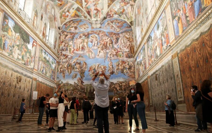 Rome: Vatican Museums Sistine Chapel with priority admission - Navigating the Vatican Museums