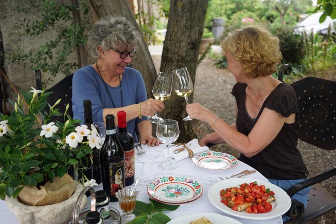 Rome - Winetasting with locals - private Tour - Key Points