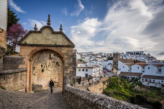 Ronda and White Villages Guided Tour from Seville - Authenticity and Traveler Feedback