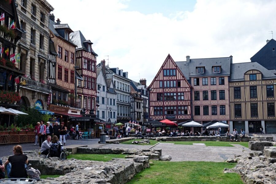 Rouen: Private Walking Tour with a Licensed Tour Guide - Why Choose the Rouen Private Walking Tour?