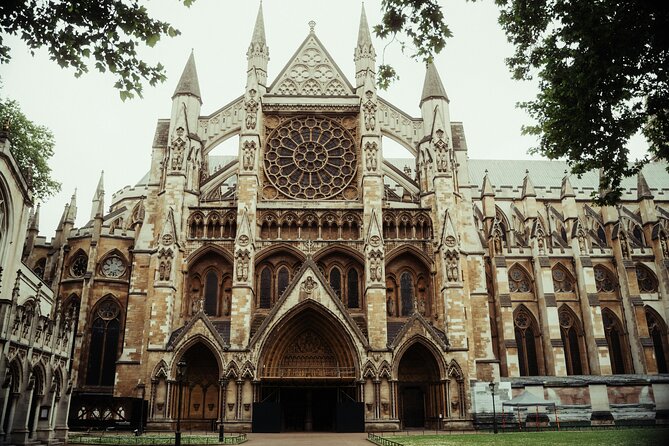 Royal London: Buckingham Palace & Westminster Guided Walking Tour - Key Points