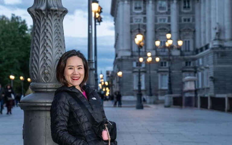 Royal Palace, Sol & Plaza Mayor Professional Photoshoot - Exploring Madrid in Photos: A Step-by-Step Look