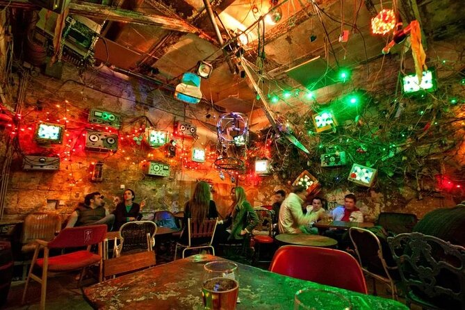 Ruin Bars Tour (Culture, history, and drinks) PROMO PRICE - Key Points