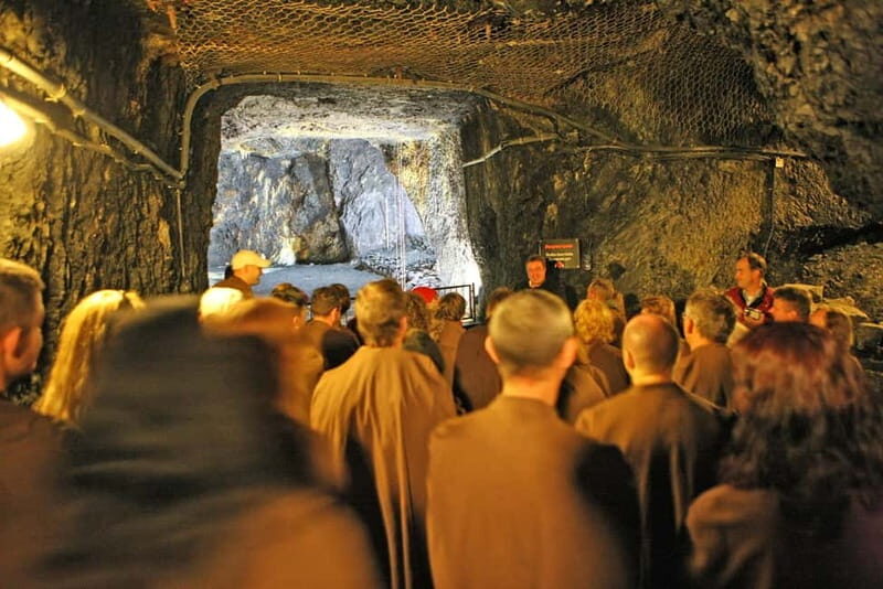 Saalfeld: Feengrotten Guided Tour - A Deep Dive into the Experience in Saalfeld