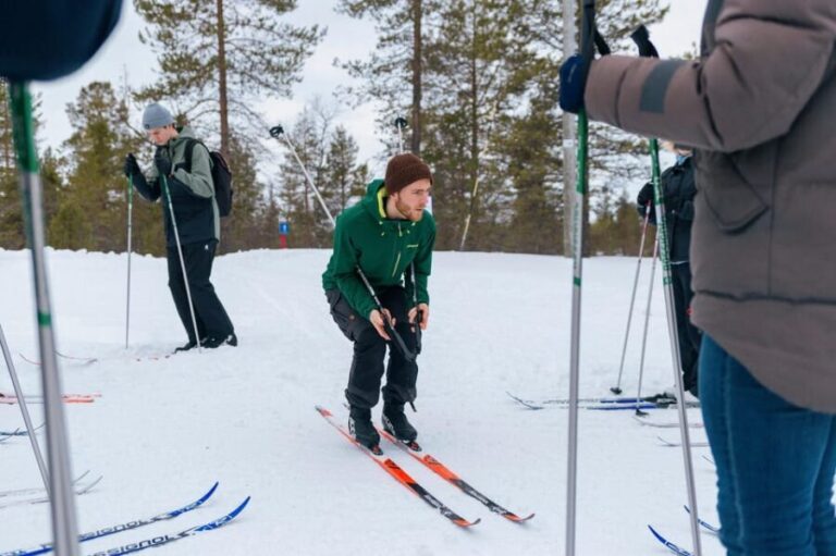 Saariselkä: Cross-Country Skiing for beginners - Gliding Along Scenic Trails