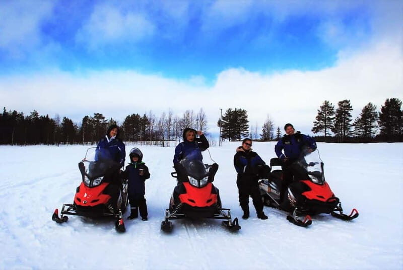 Saariselka: Snowmobile Safari on Tundra with BBQ - Modern Equipment and Safety