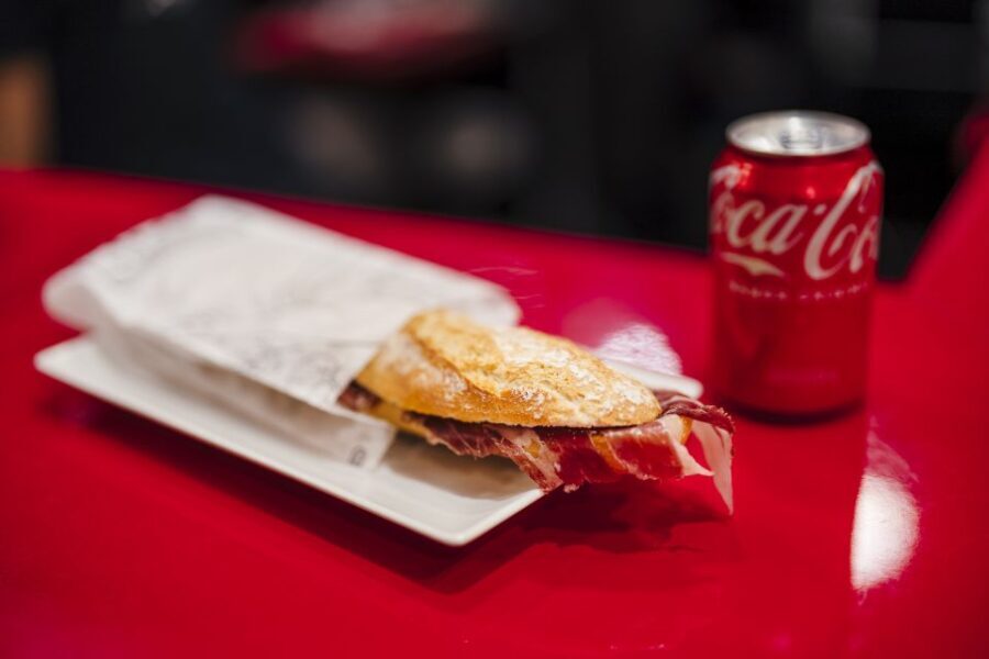 Sagrada Familia Jamón Iberico Sandwich & Drink To Go - Who Should Consider This Experience?