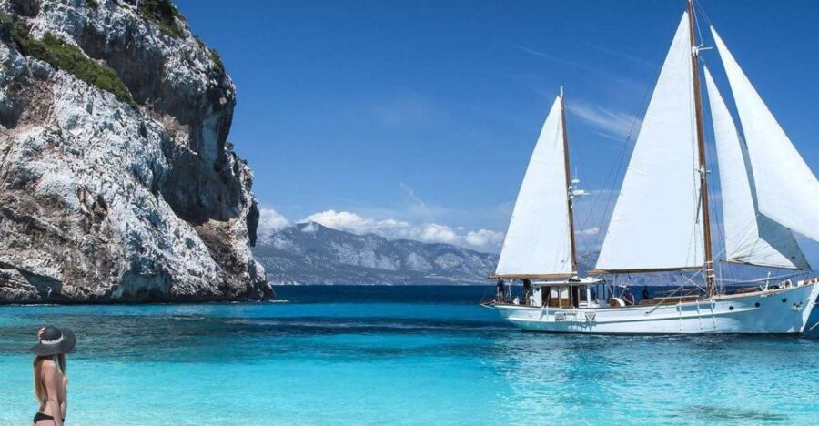 Sailing ship in exclusive, tour around the Gulf of Orosei - The Detailed Itinerary: What to Expect Each Step of the Way