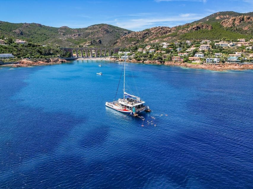 Saint Raphaël: Guided cruise, discover a beautiful coastline - The Itinerary in Detail