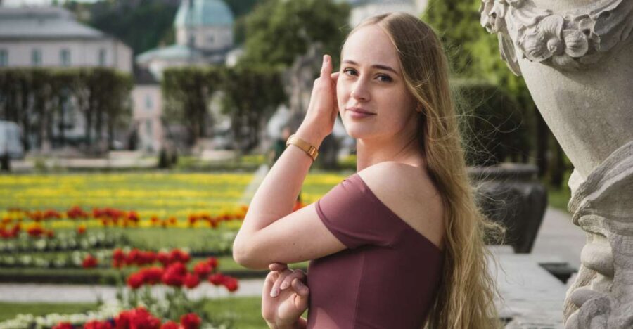 Salzburg: 2-Hour Guided Walking Tour with a Photographer - What Does the Tour Include and Exclude?