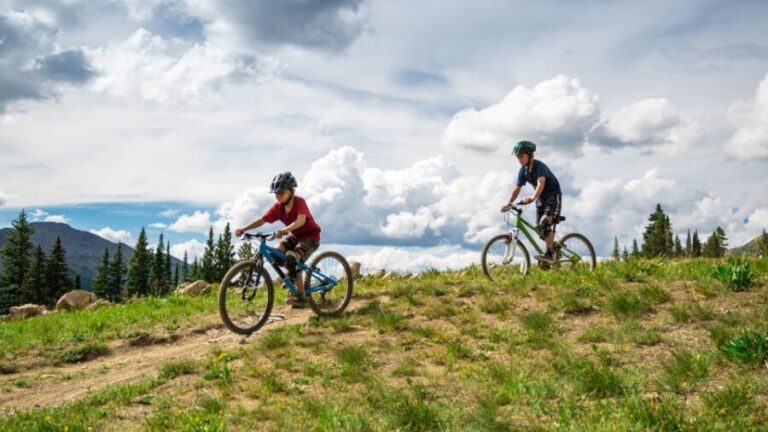 Salzburg: City and Countryside Mountain Bike Tour - Transition to the Countryside