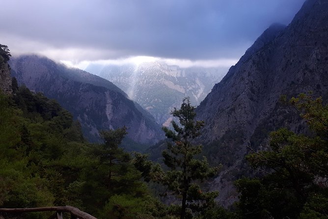 SAMARIA GORGE adventure by local guide. - Exploring the Samaria Gorge Adventure by Local Guide