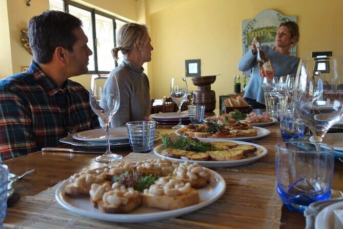 San Gimignano and Vernaccia Wine Tour with Lunch at Farm - Why This Tour Excels for Different Travelers
