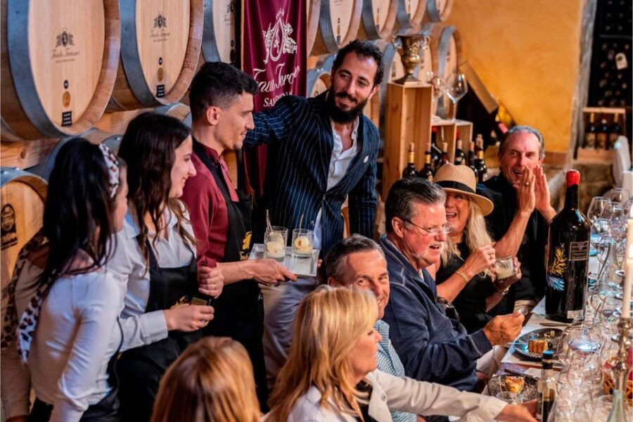 San Gimignano: Fiorentina Steak Lunch in Winery - The Itinerary and Setting