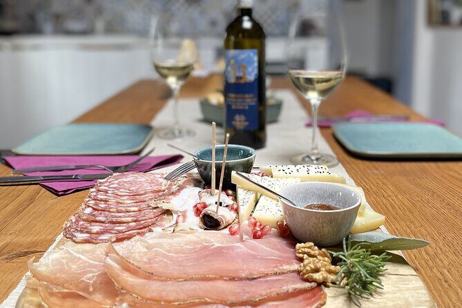 San Gimignano: Vineyard and Cellar Tour with Wine Tasting - What to Expect from the Tour