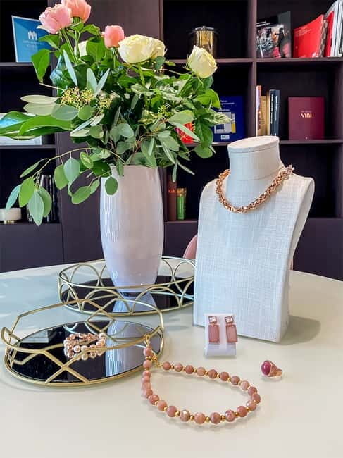 San Marino: Shopping Experience - The Details: Breaking Down the Experience