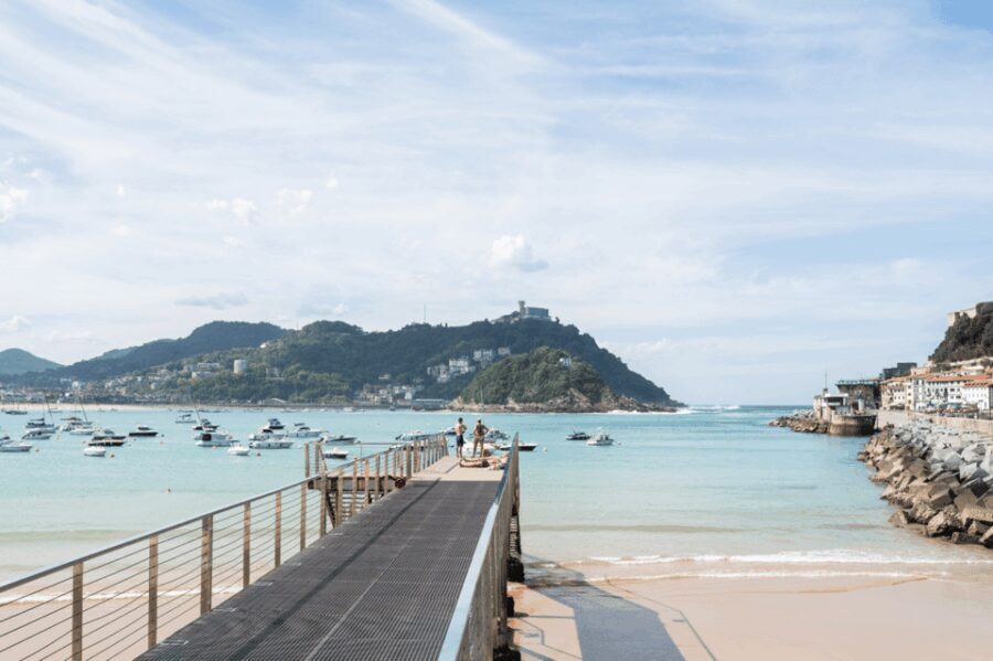 San Sebastian: Guided Walking Tour with Pintxo and Drink - The Itinerary: What You’ll See and Experience