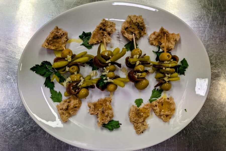 San Sebastián: Pintxo Workshop & Fest in the Secret Kitchen - Visibility of the Tour Details and Practical Considerations