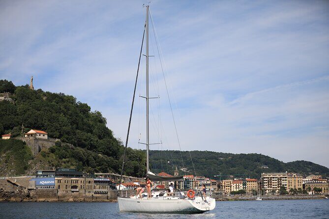 San Sebastian Private Sailing trips & Socioeducational boat tours - The Experience and Quality
