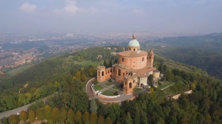 Sanctuary of S. Luca with Train and Private Guide - What Makes This Tour Stand Out?