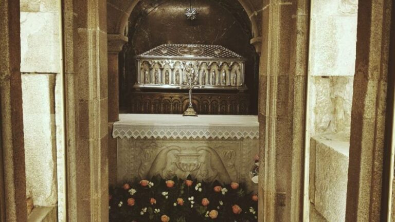 Santiago de Compostela: Cathedral & Museum Private Tour - Value & Who Will Love This Tour