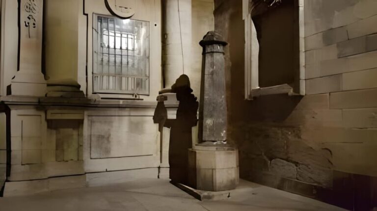 Santiago de Compostela: Night tour "Secrets of Compostela". - Who Would Enjoy This Tour?
