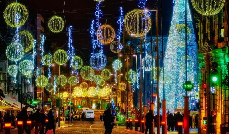 Santiago de Compostela: Vigo Christmas Lights Guided Tour - Transportation and Practicalities
