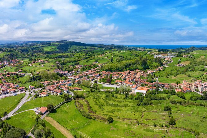 Santillana del Mars Architectural Jewels: A Timeless Journey - Key Points