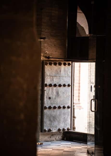 Santiponce: Sant Isidoro del Campo and "Bear" Bible - What is the Tour All About?