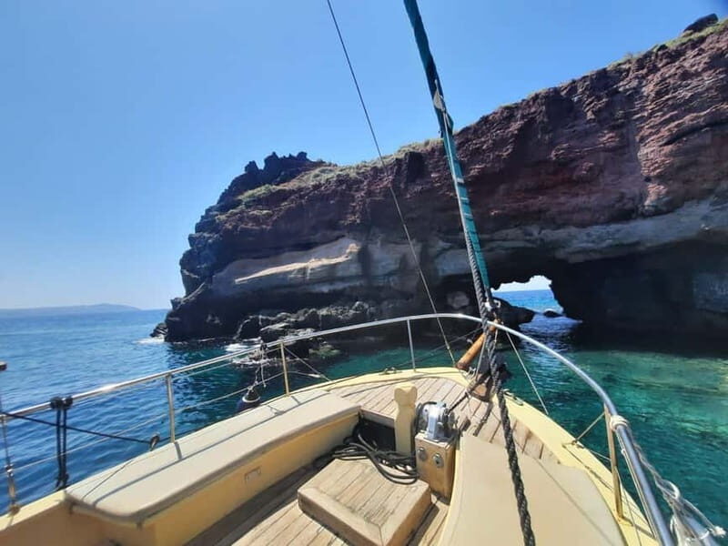 Santorini: 3-Hour Boat Tour to Oia & Thirassia Hot Springs - Authentic Experiences and Traveler Feedback