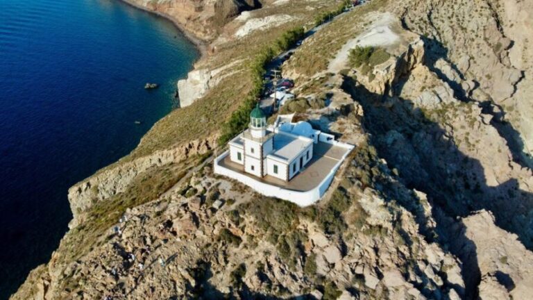 Santorini: Akrotiri Excavation, Megalochori, & Beaches Tour - Who Is This Tour Best Suited For?