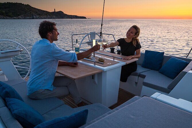 Santorini: Caldera Private Sailing Boat Cruise with Beneteau Oceanis 46.1 - Why Reviewers Keep Coming Back for This Tour