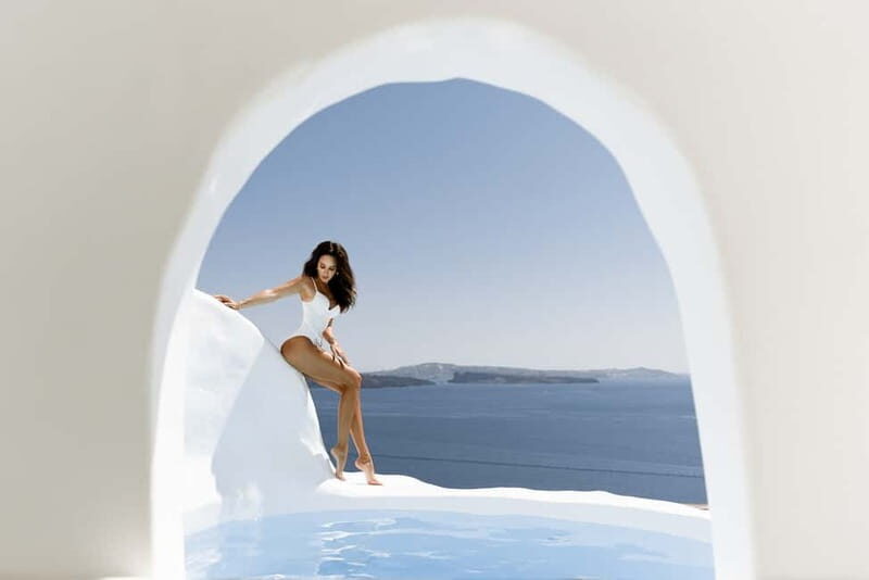 Santorini: Casual Photoshoot by Flying Dress Photo © - An In-Depth Look at the Experience