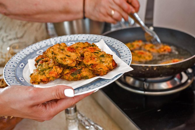 Santorini : Cooking Class & Easy Hike - Key Points