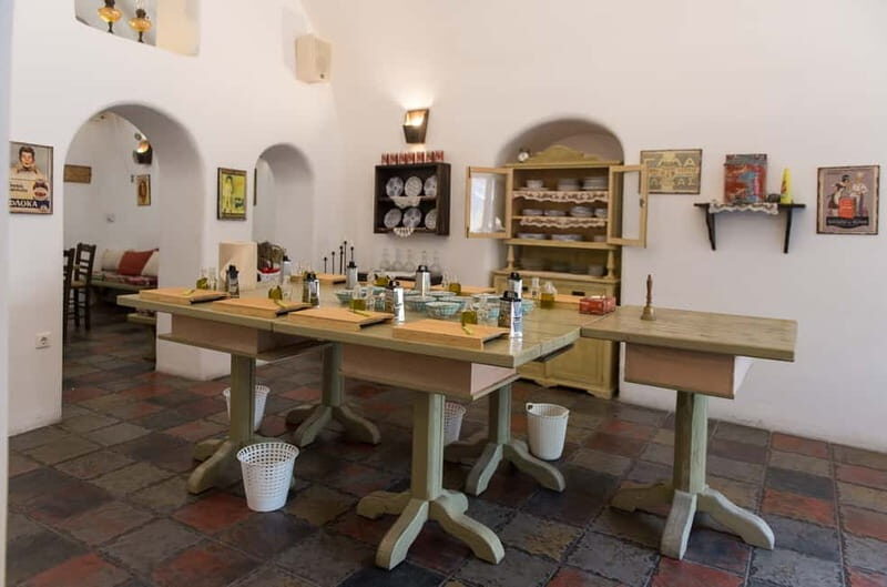 Santorini: Cooking Class, Local Menu and Dessert with Wine - Why This Tour Works for You