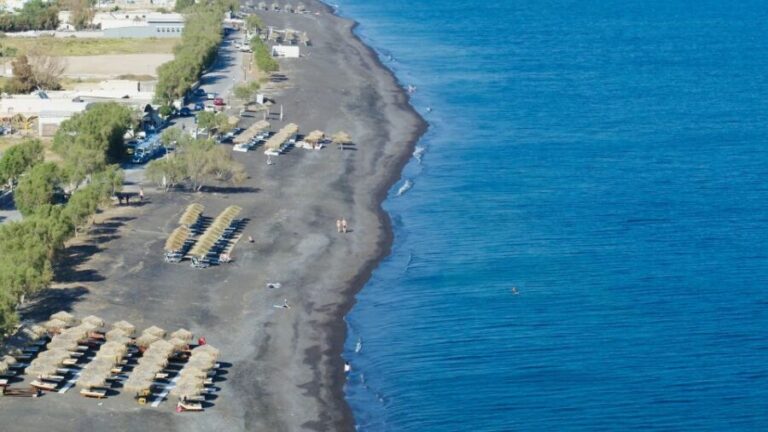 Santorini: Discover Santorini Private 6 hours tour - Analyzing the Value