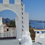 Santorini First-Time Guests Private Tour Sightseeing, excavetions & wine testing - Considerations to Keep in Mind