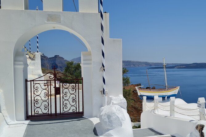 Santorini First-Time Guests Private Tour Sightseeing, excavetions & wine testing - Considerations to Keep in Mind