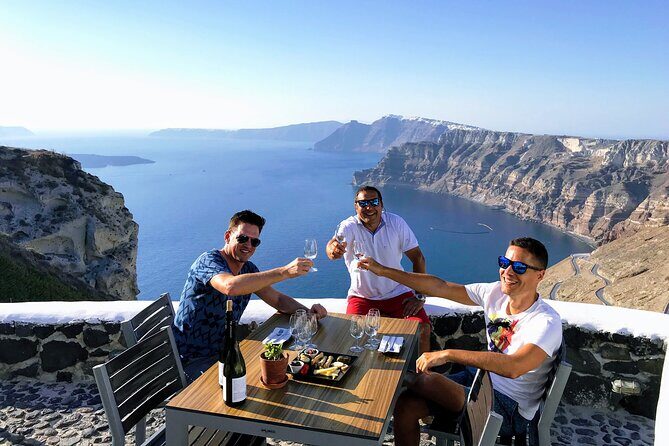 Santorini Food & Wine Tour: Eat and Taste Like a Local - How the Experience Feels in Practice