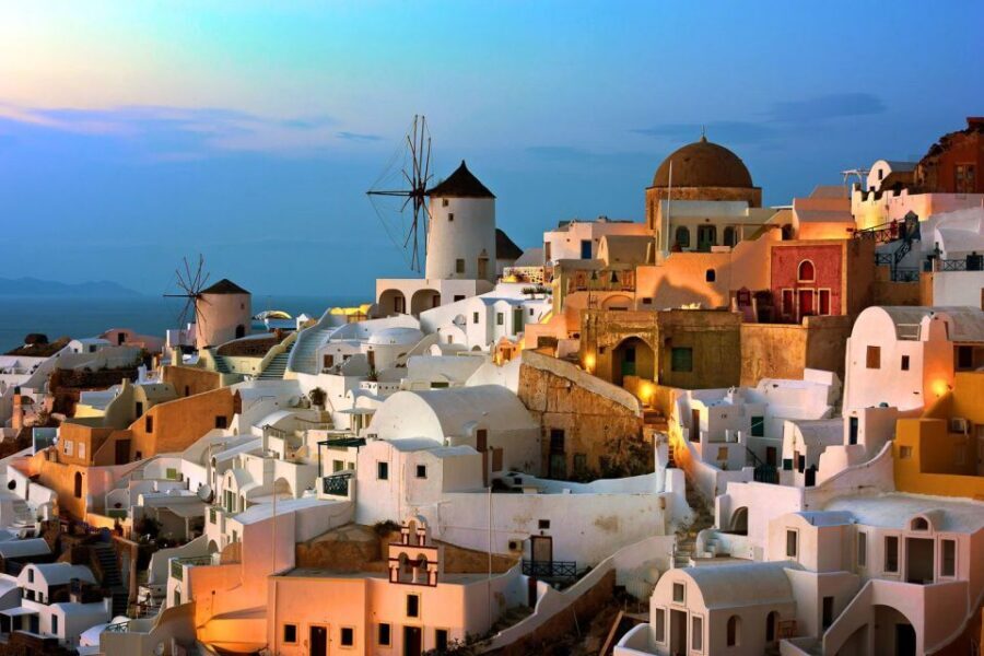 Santorini: Must-See Highlights Private Sightseeing Tour - What makes this tour stand out?