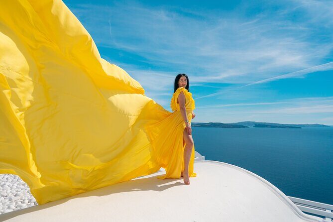 Santorini Oia: Private Flying Dress Photoshoot - The Photographers and the Experience