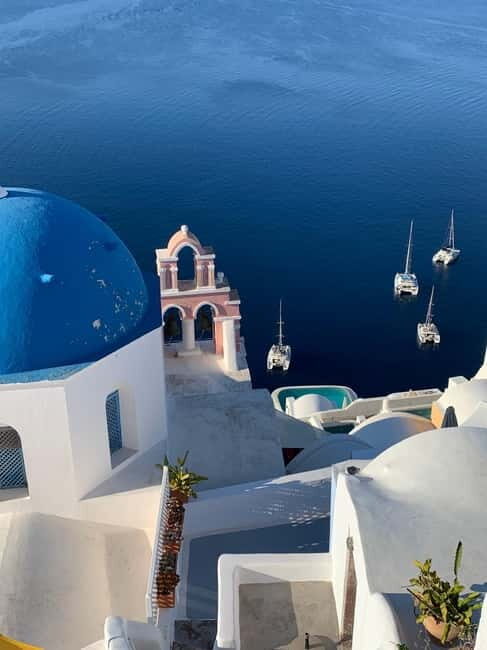 Santorini: Oia Sunrise Walking Tour with Local Guide - The Experience for Different Travelers