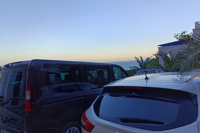 Santorini Private Airport Transfer - Key Points