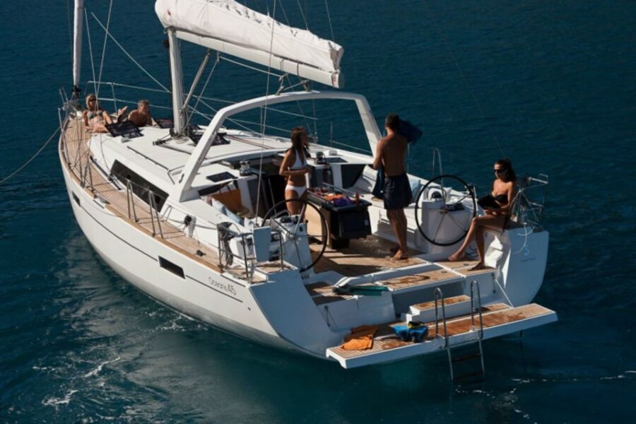 Santorini: Private Caldera Sailing Trip with Open Bar & Meal - Practical Tips for Booking and Enjoying the Tour